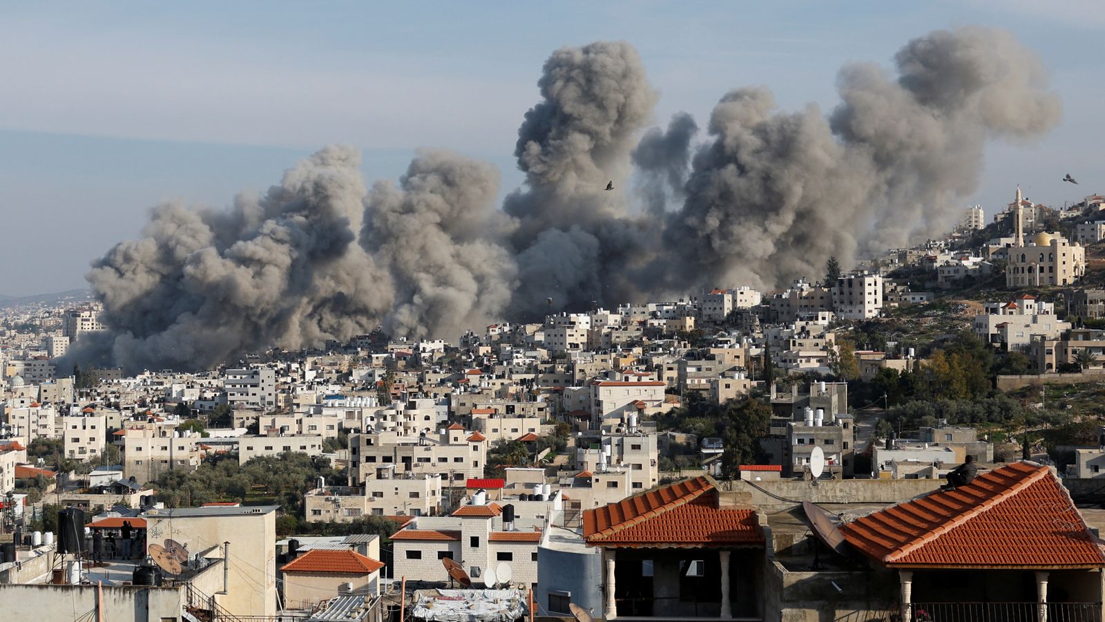 Huge explosions rock Jenin as Israel continues operations in West Bank ...