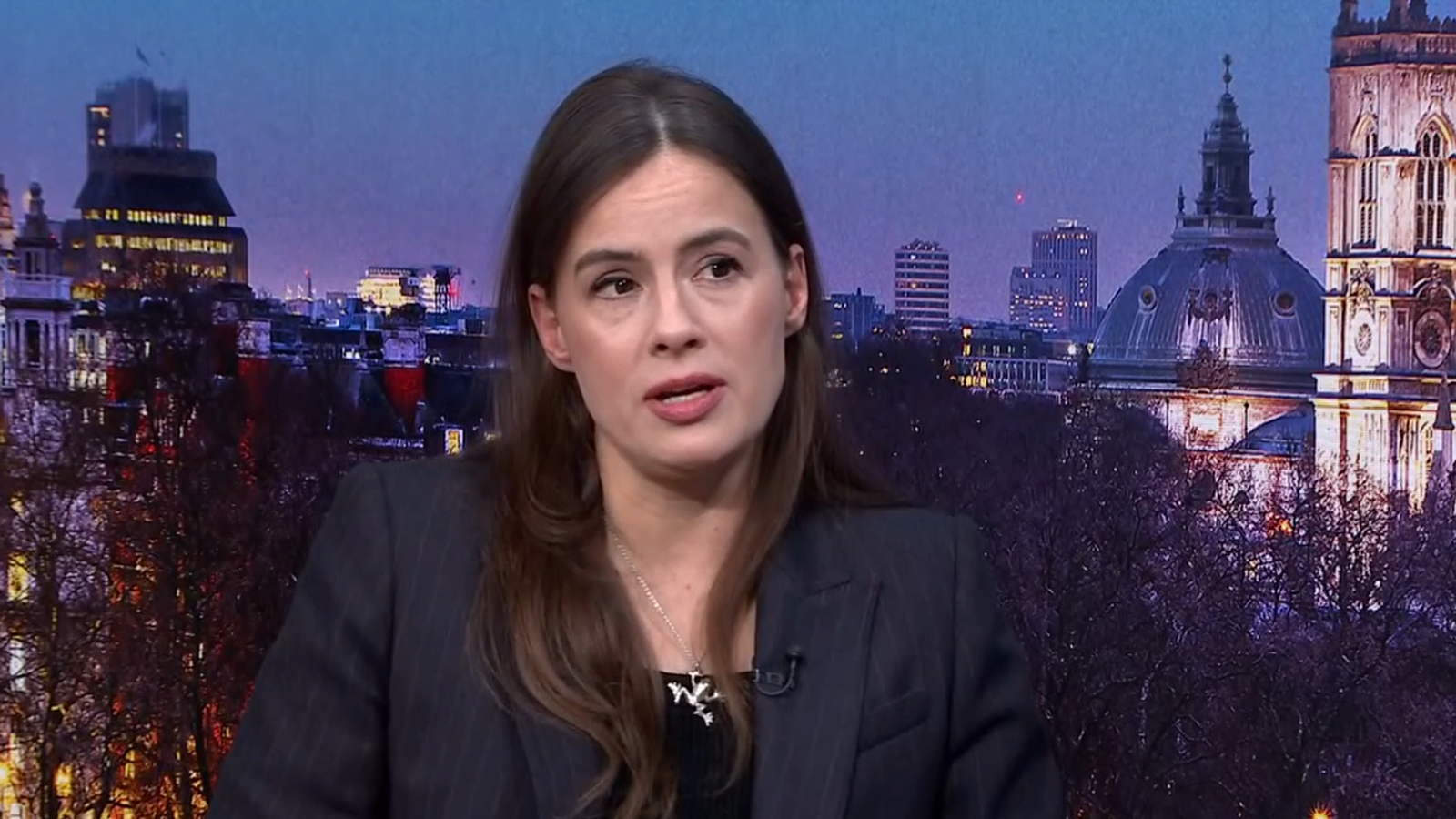 Actress Sophie Winkleman weighs in on her concerns about tech in schools | News UK Video News ...