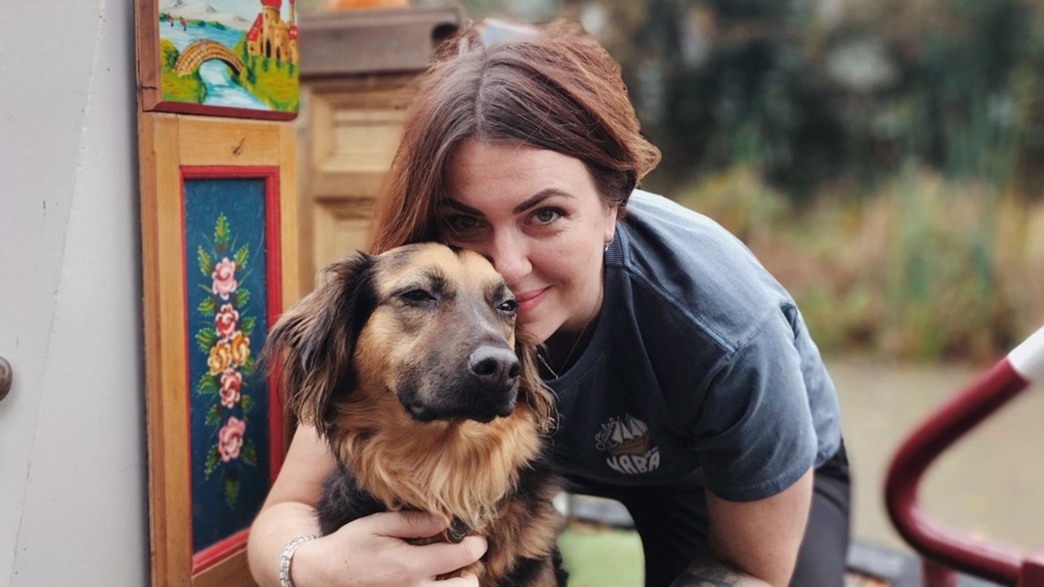 What it's really like living on a canal boat - and how much it costs ...