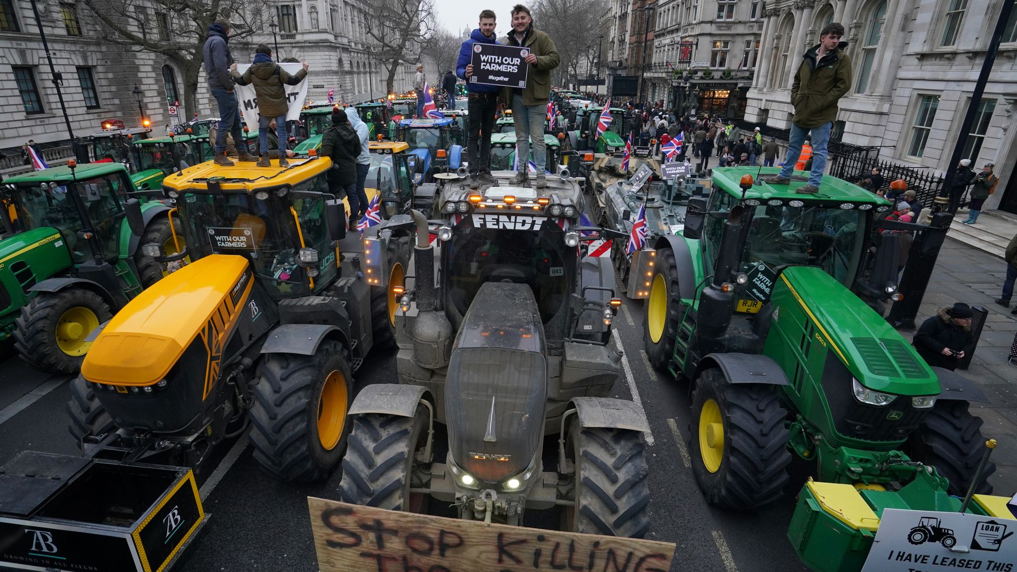 Farage says 100 Labour MPs will be 'getting scared' and putting ...