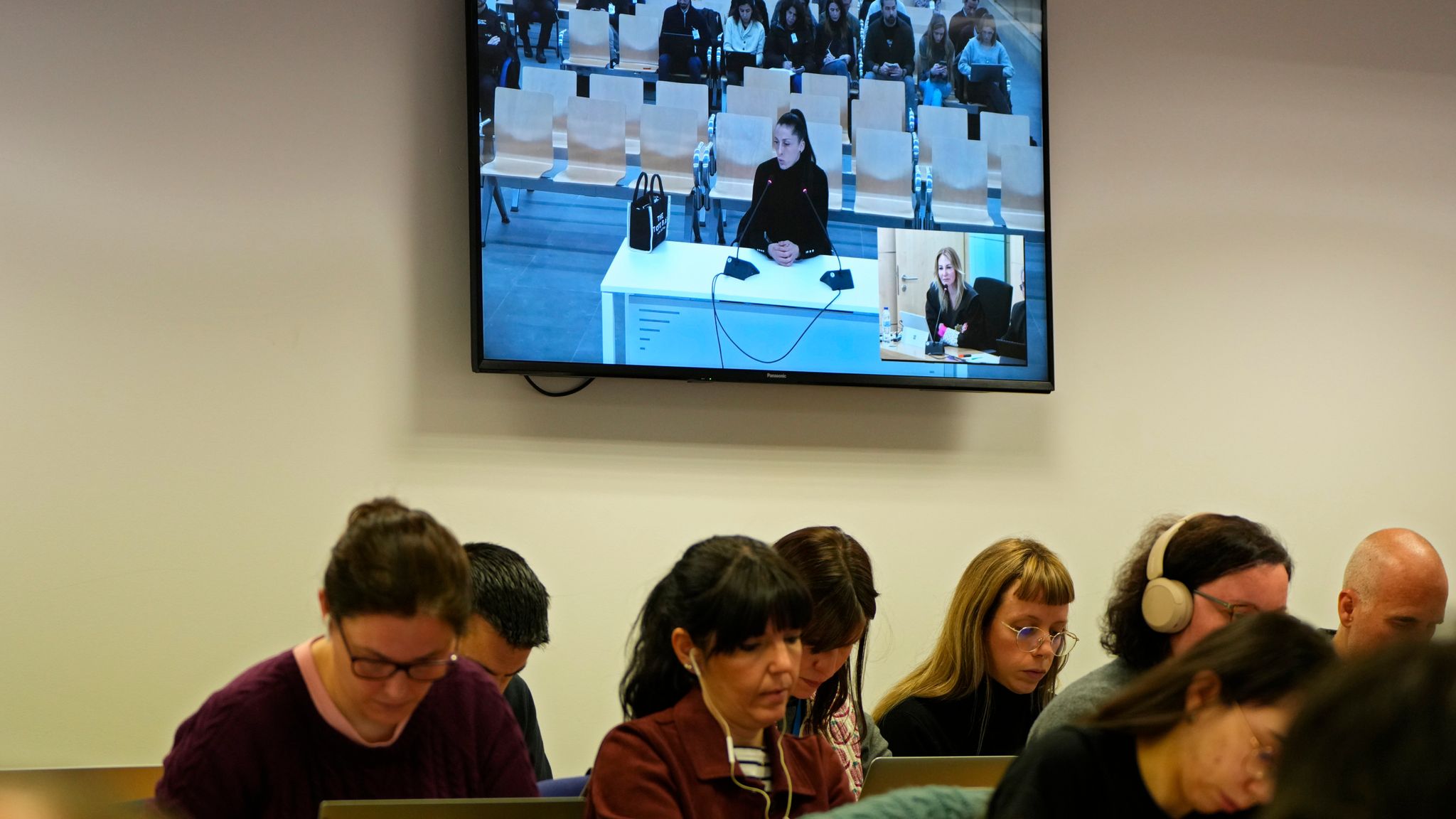 Jenni Hermoso 'never' agreed to kiss from former Spanish football chief ...