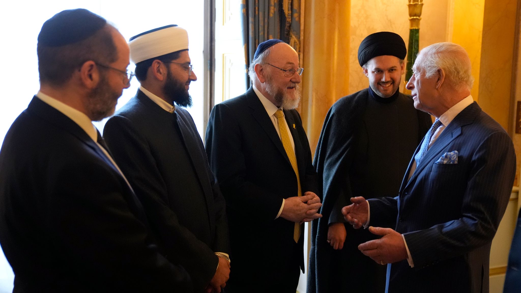 King celebrates signing of landmark pact between Jewish and Muslim ...