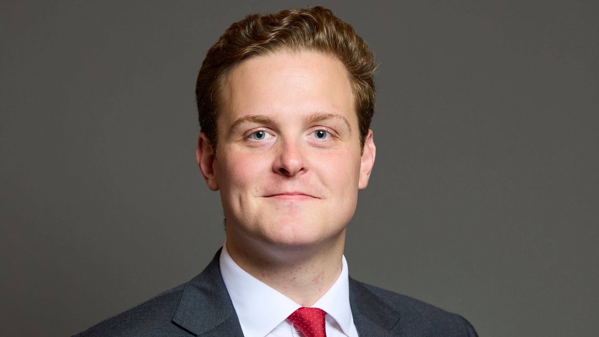 Labour MP 'deeply regrets' comments he made on WhatsApp group - after ...