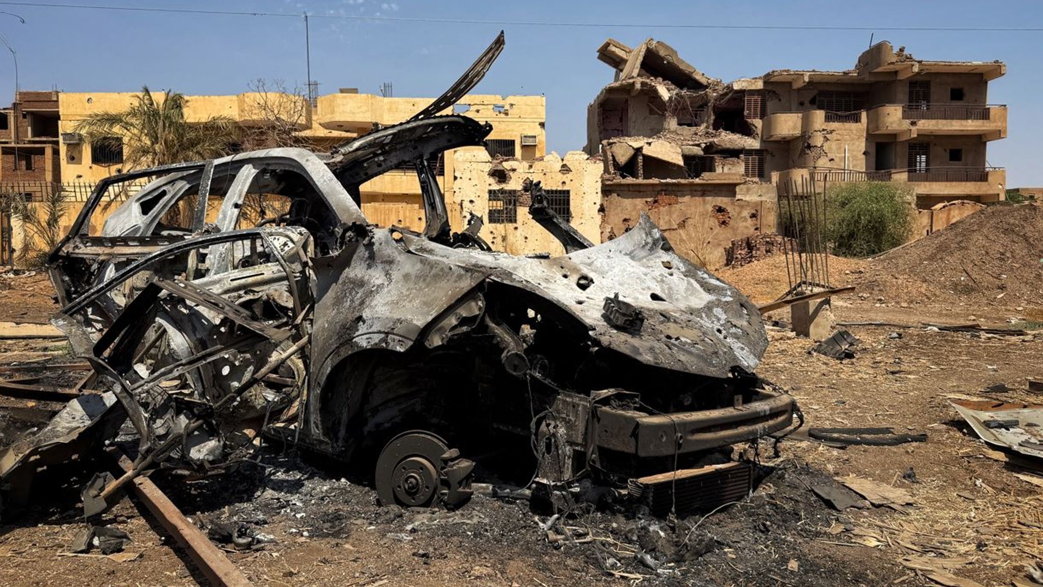 Sudan: Waiting and praying for news of victory after two years of war ...