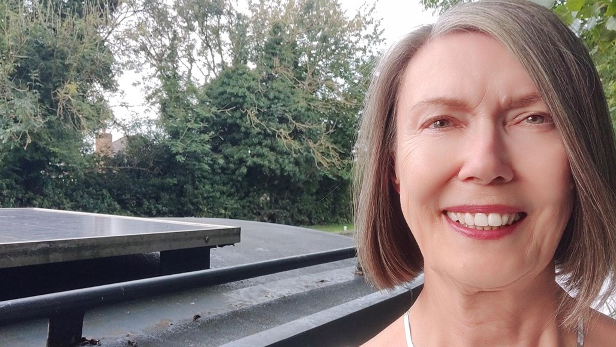 What it's really like living on a canal boat - and how much it costs ...