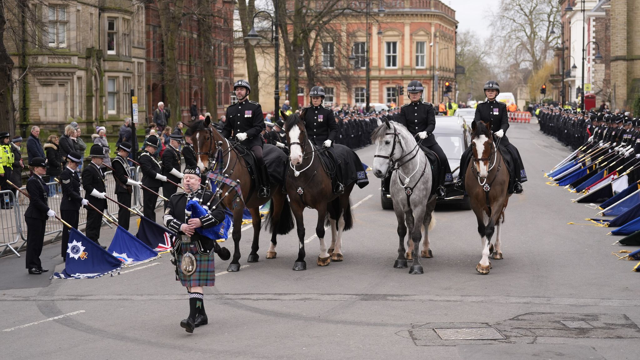 PC Rosie Prior: Hundreds attend funeral for off-duty police officer ...