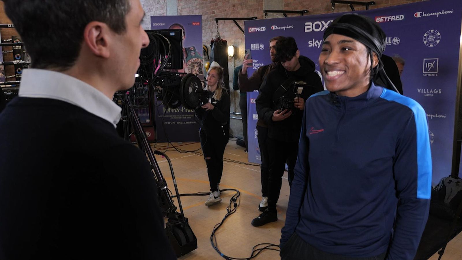 Cindy Ngamba: Olympic boxer who won refugee team's first-ever medal to ...