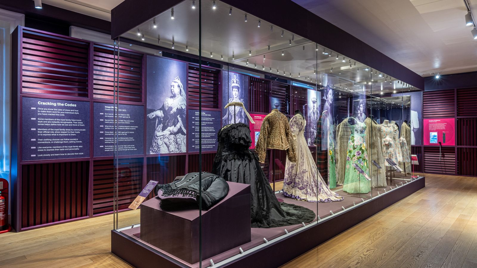 Iconic clothes from royal collection exhibited next to young designers ...