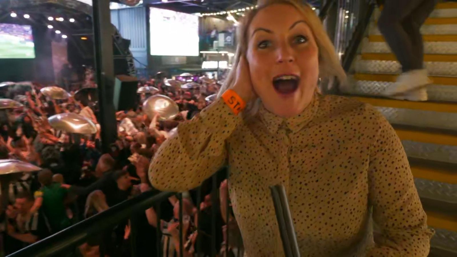 Newcastle fans 'go wild' after beating Liverpool in Carabao Cup final ...