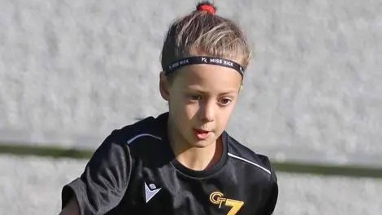 Poppy Atkinson: Funeral held for schoolgirl Manchester United fan who ...