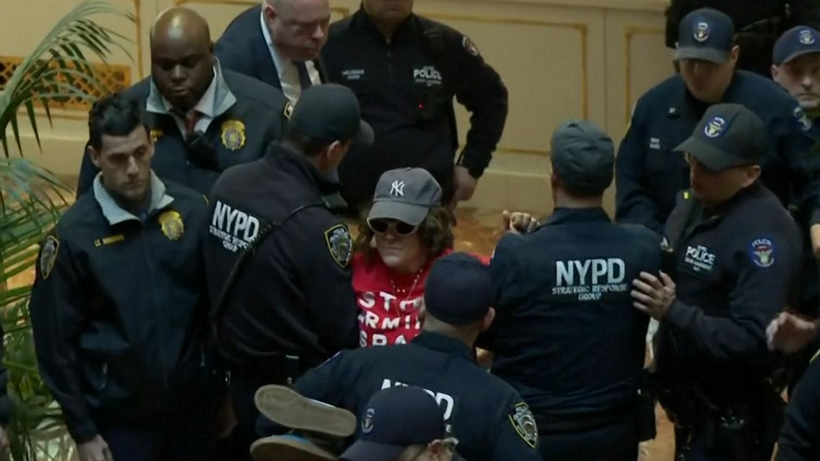 Trump Tower protest: Jewish activists protest deportation of ...