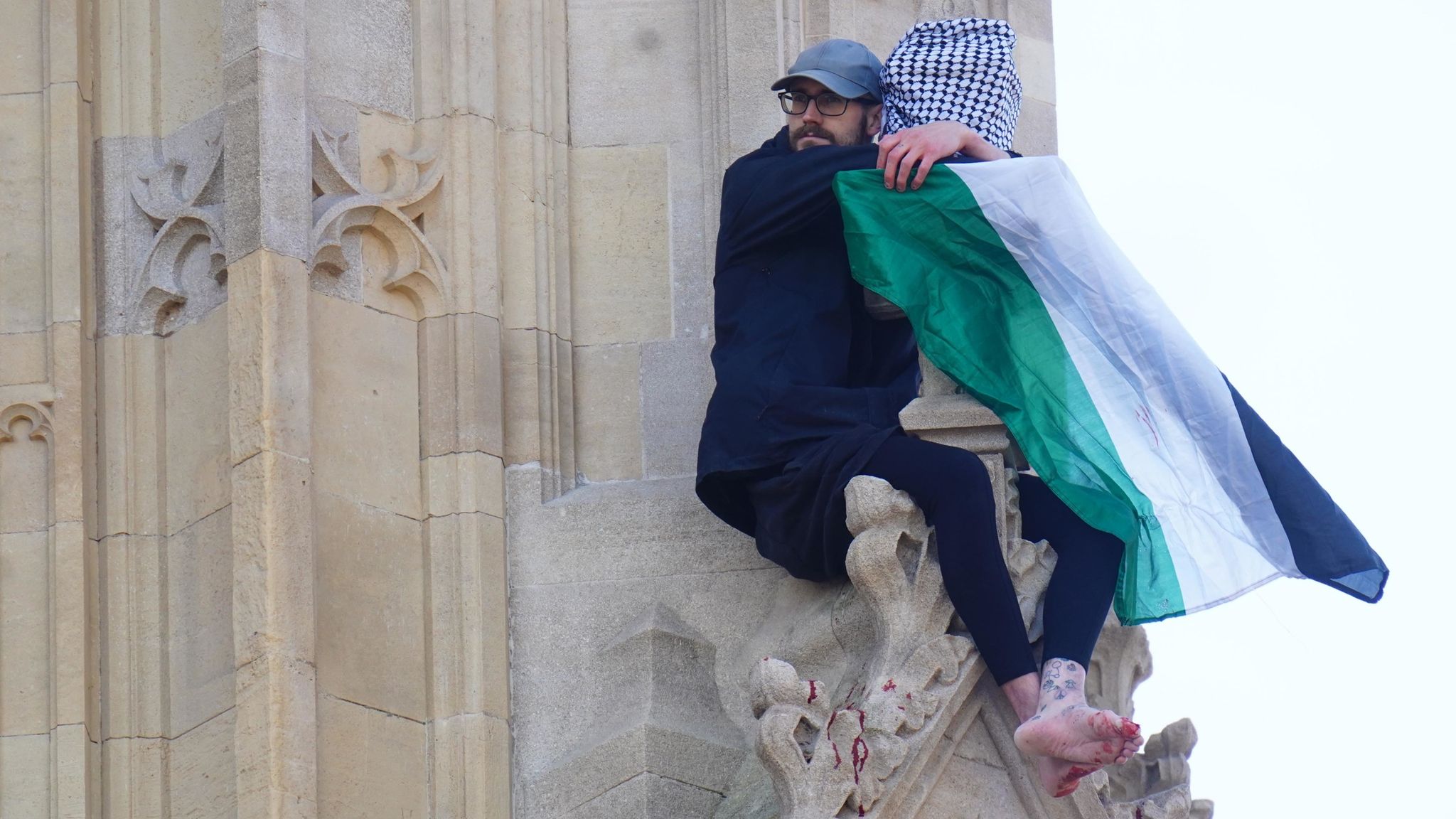 Negotiators appeal to man to come down from Big Ben clock tower | UK ...