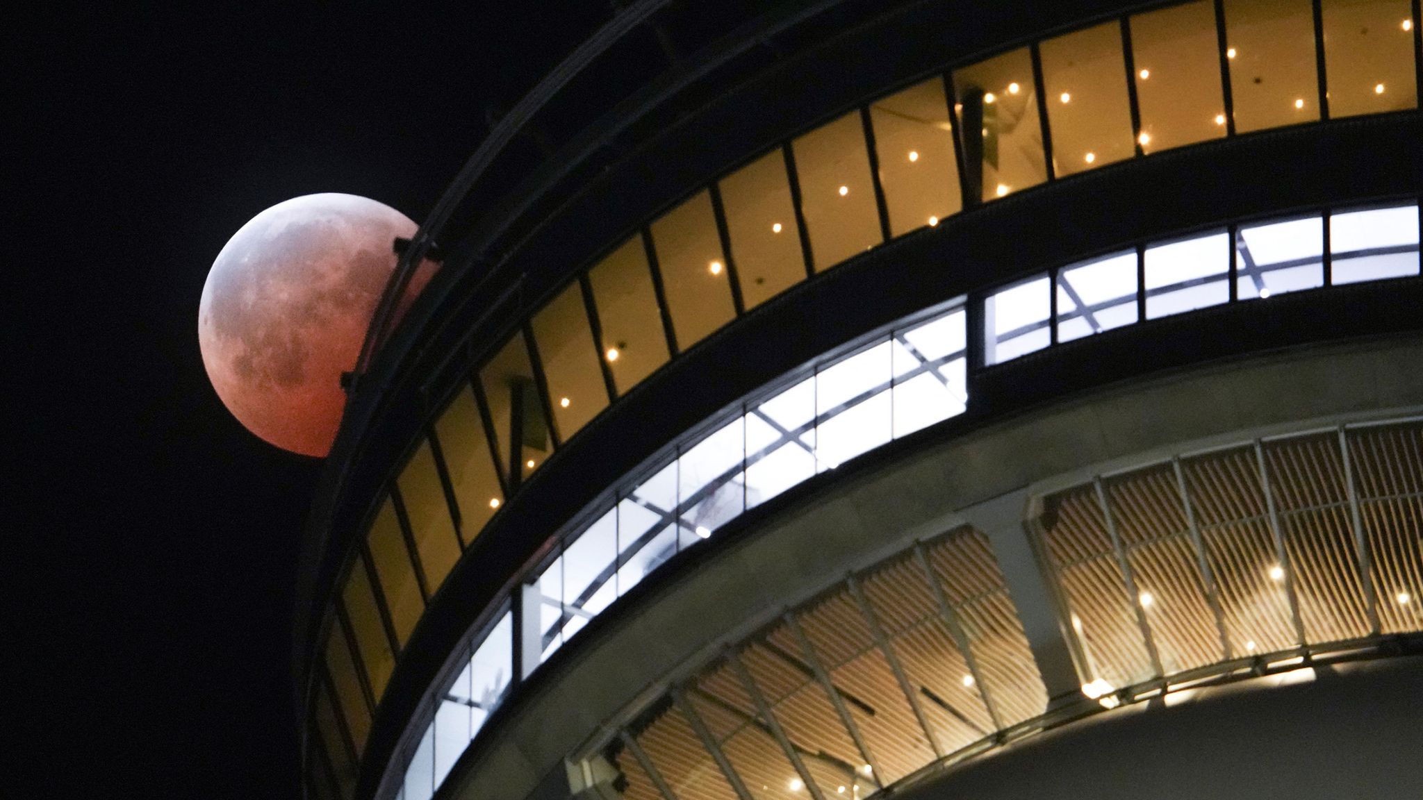 Blood moon visible across the globe following lunar eclipse | Science ...
