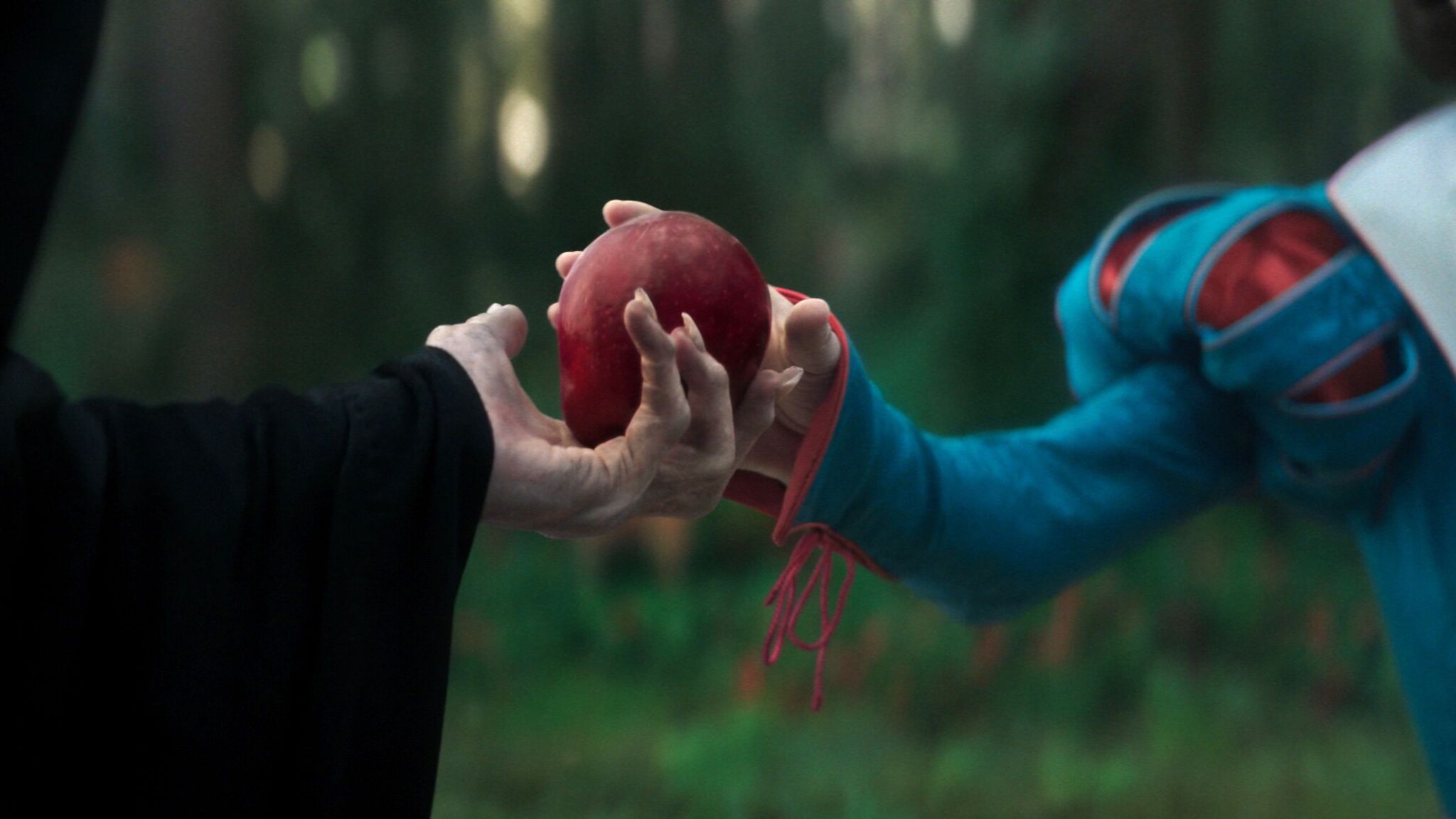 Snow White: Little people feel 'erased' by Disney's use of CGI instead ...