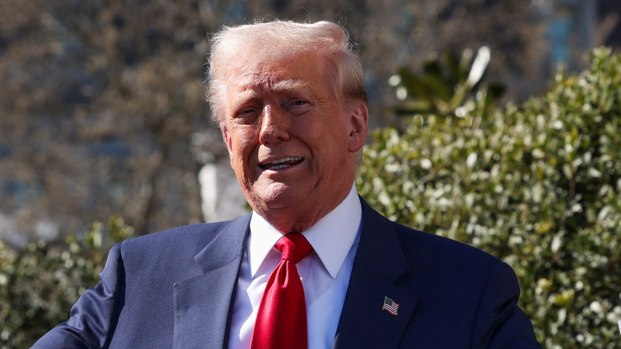 Donald Trump climbs down from threat to escalate trade war with Canada ...