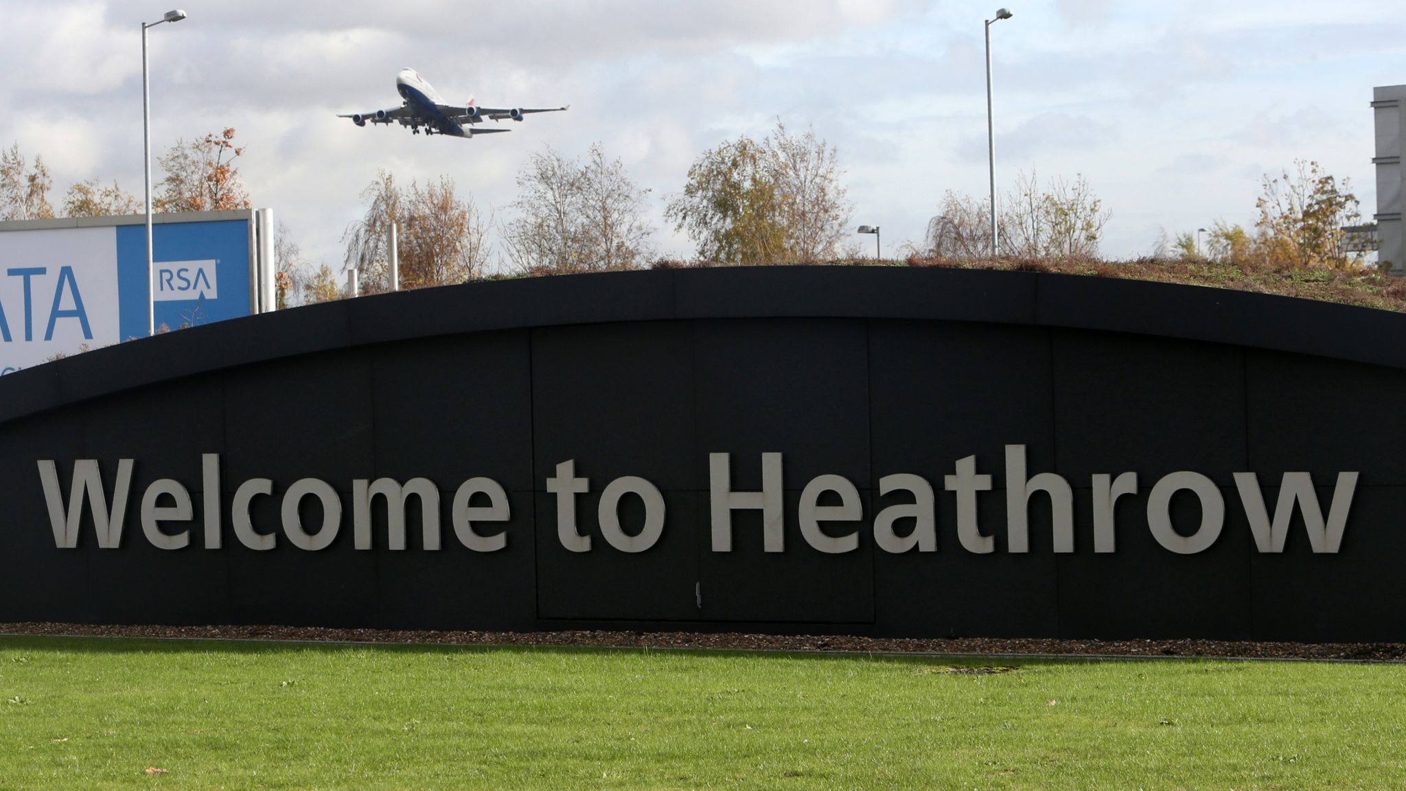 Full details of Heathrow's plans for a third runway revealed | UK News ...