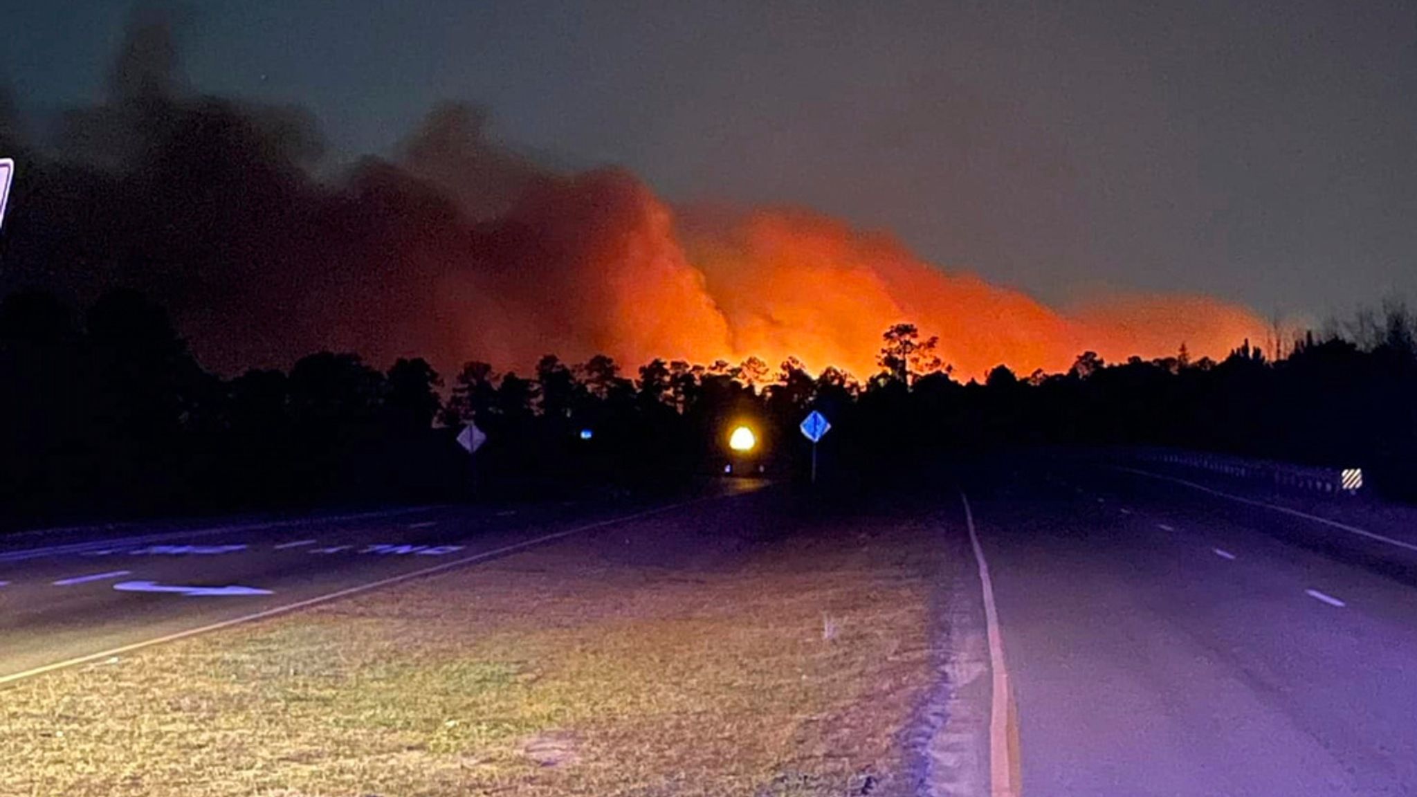 More than 150 wildfires rage across South Carolina as state of emergency is declared | US News ...