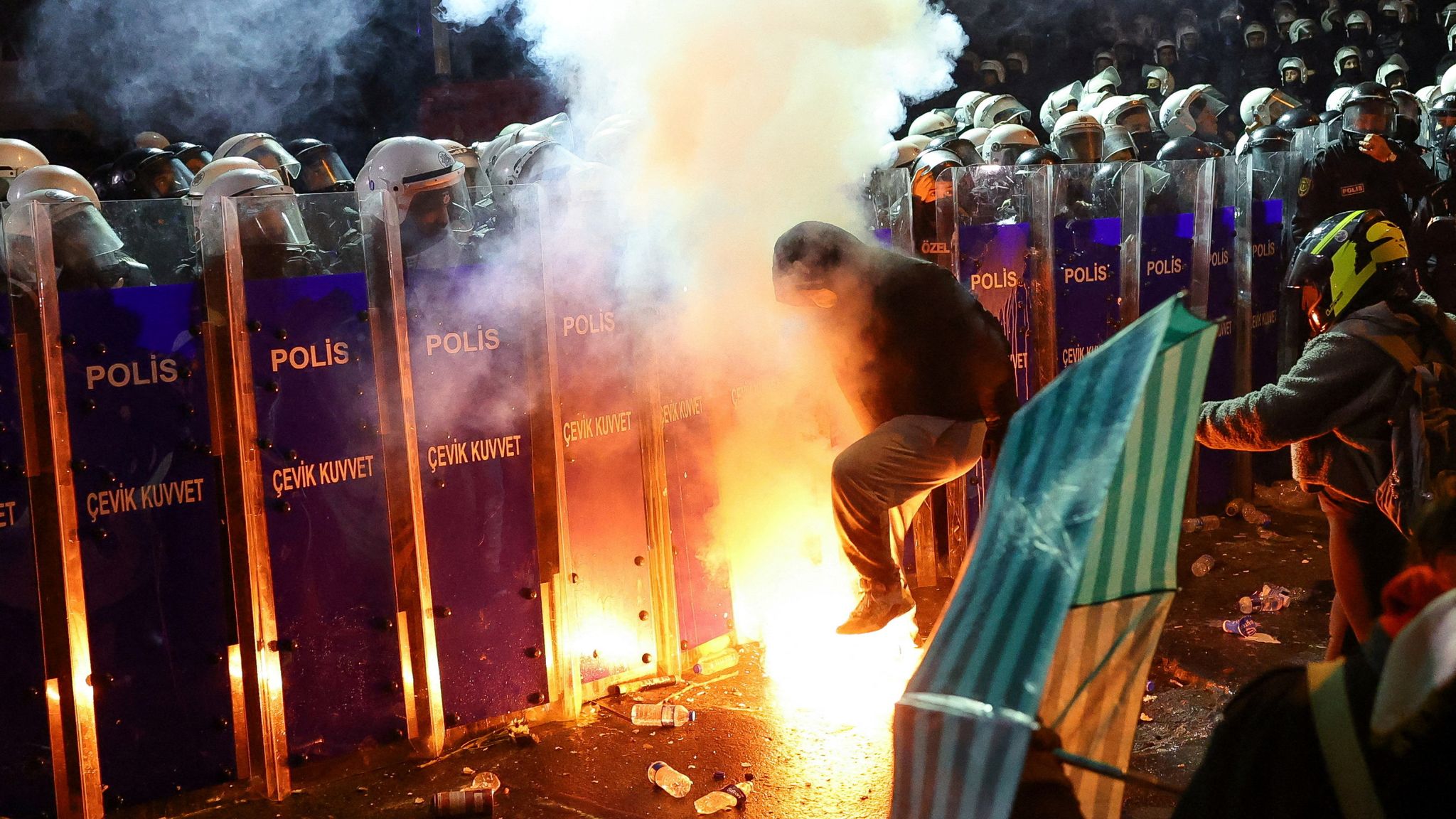 Protests sweep Turkey as Istanbul mayor - key challenger to Erdogan ...