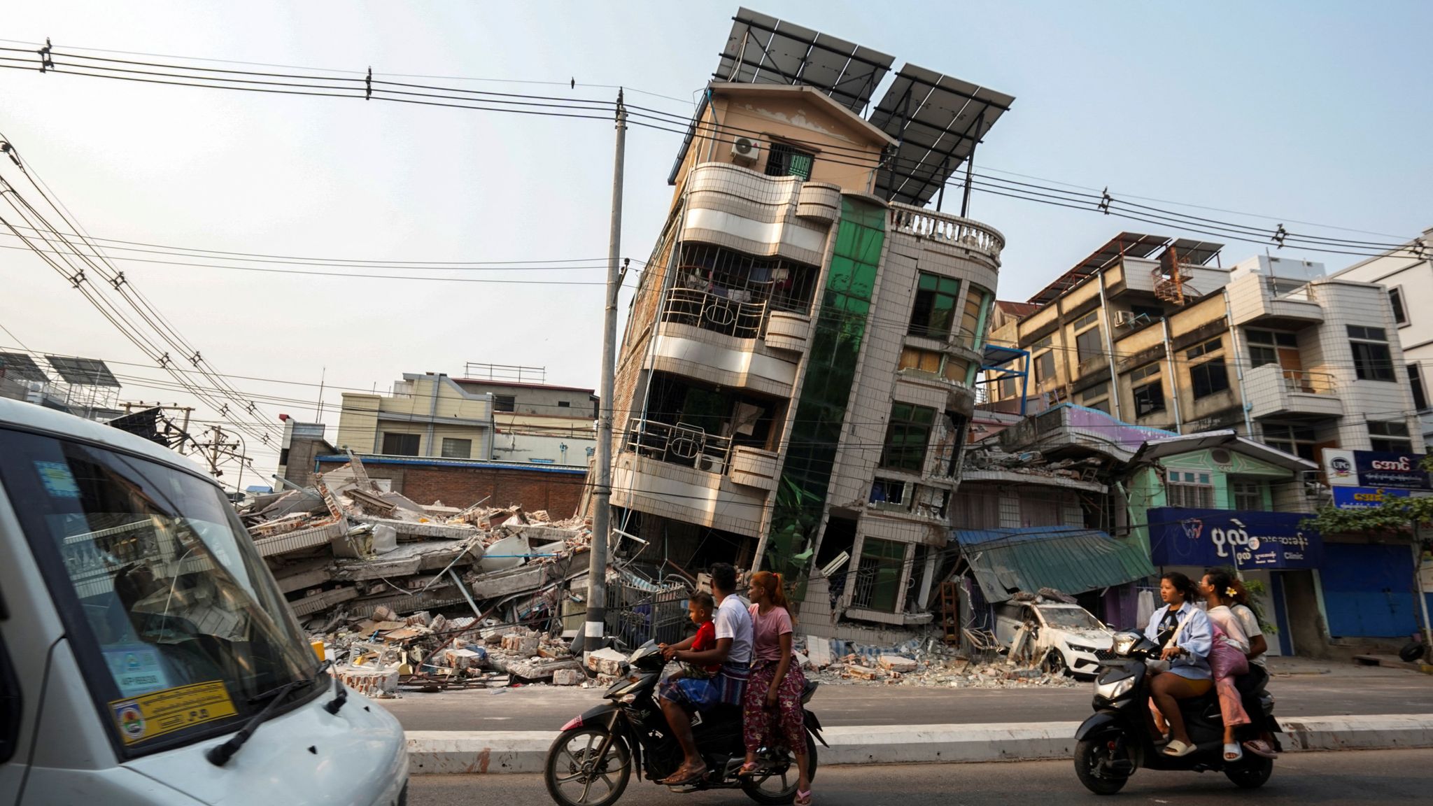 Myanmar earthquake: Military regime targeting 'civilian areas' with ...