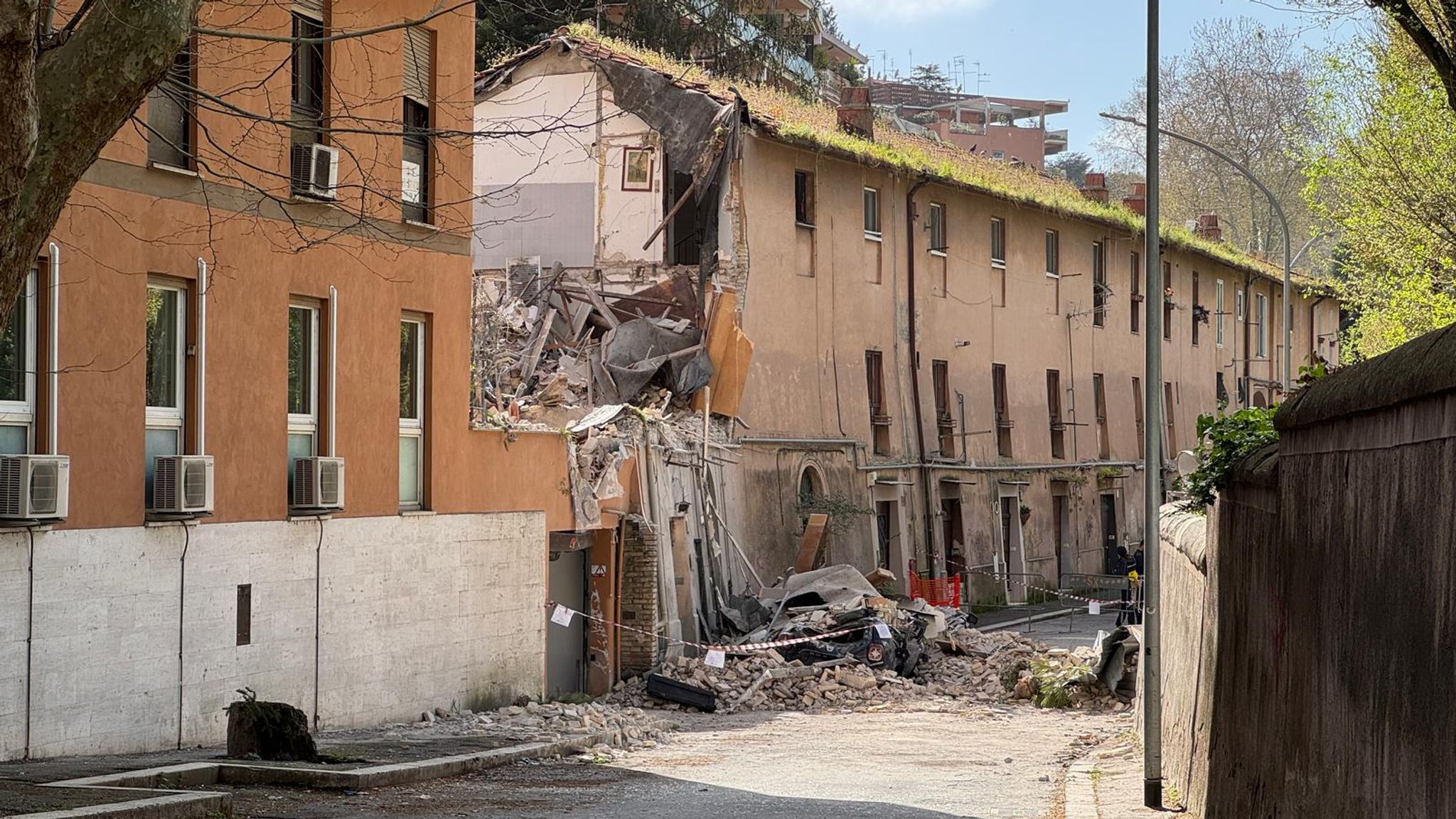 British tourist in hospital seriously injured after Rome explosion ...