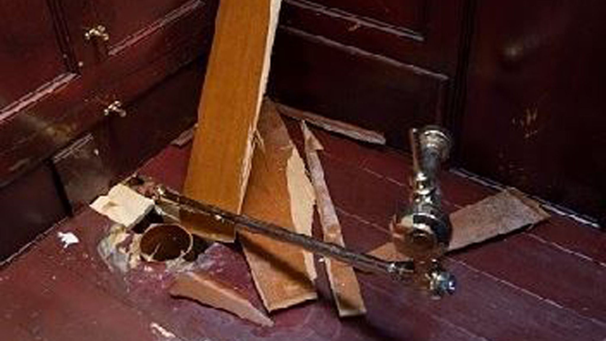 Man who tried to sell stolen £4.75m golden toilet from Blenheim Palace ...