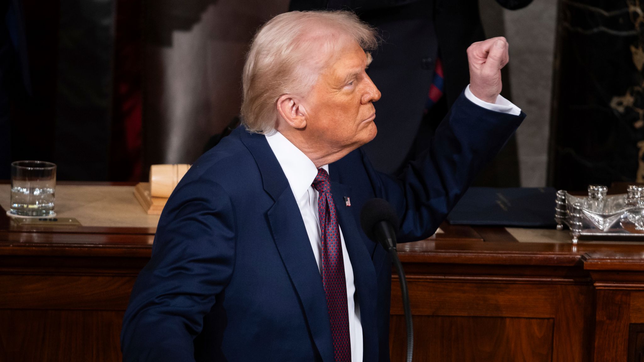 Trump speech: In a chamber thick with acrimony, the sales pitch quickly ...