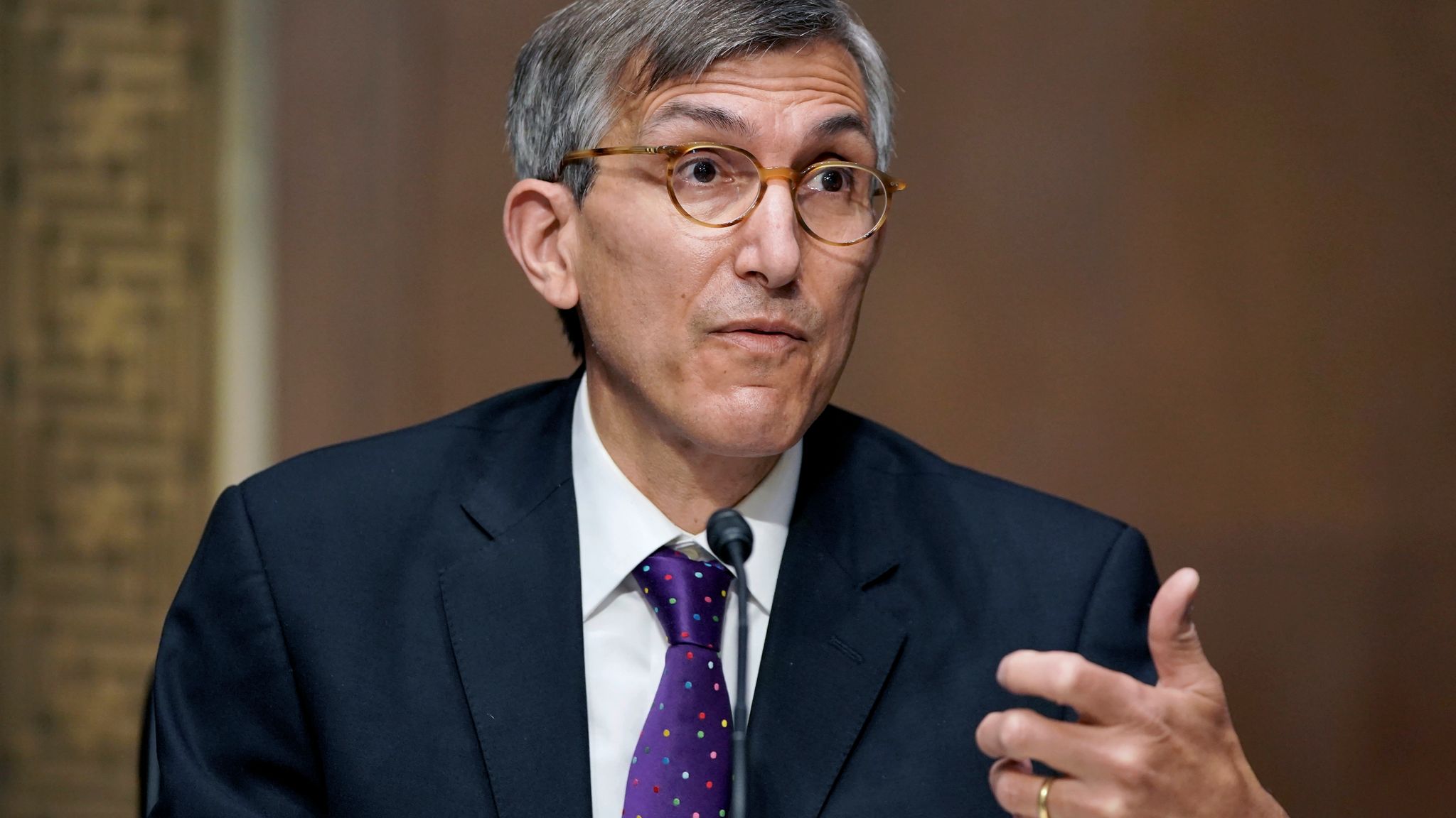America's top vaccine regulator resigns over anti-vax health secretary ...