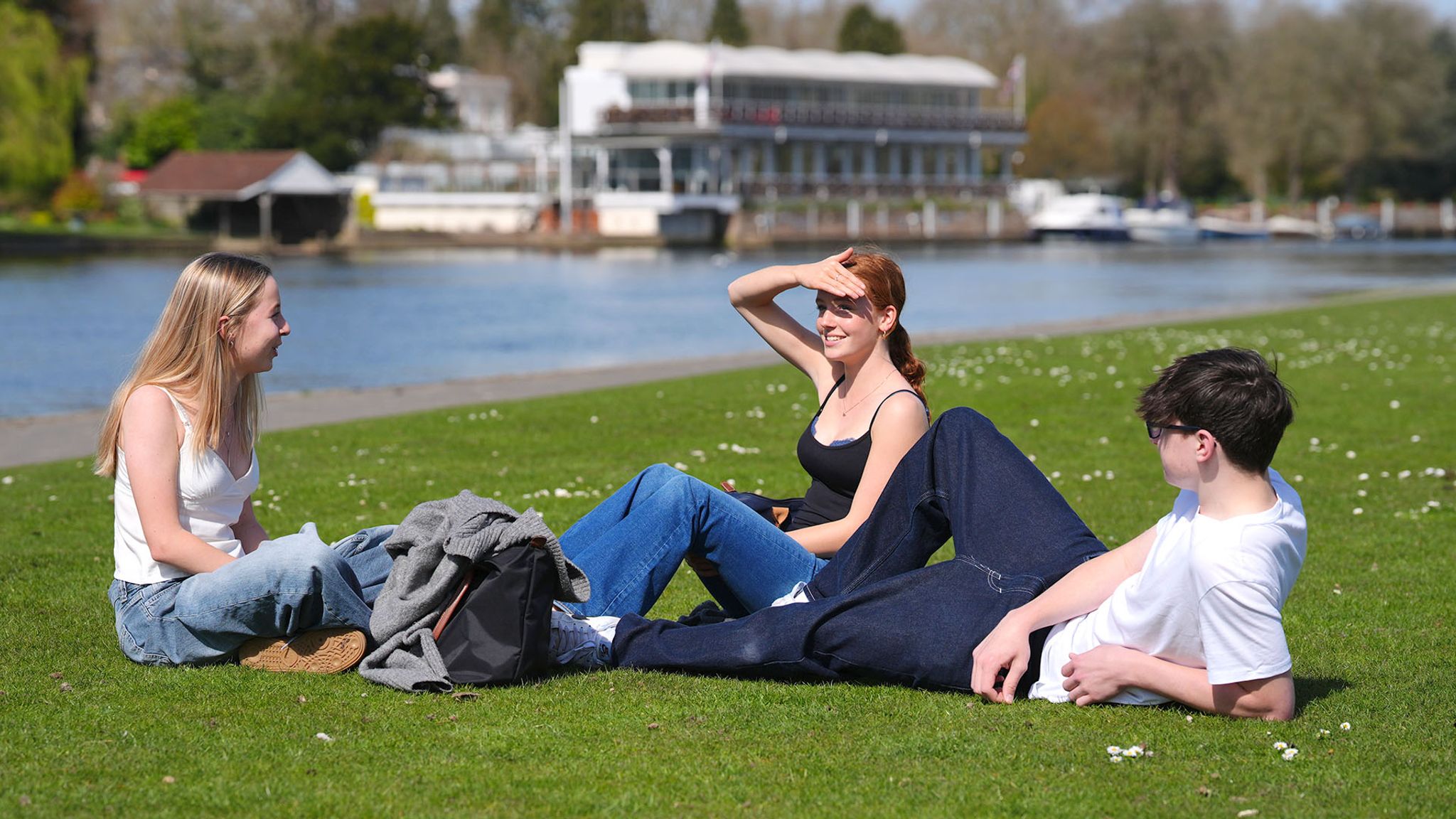 UK weather: Temperatures set to be higher than Greece and Spain as spring sunshine continues ...