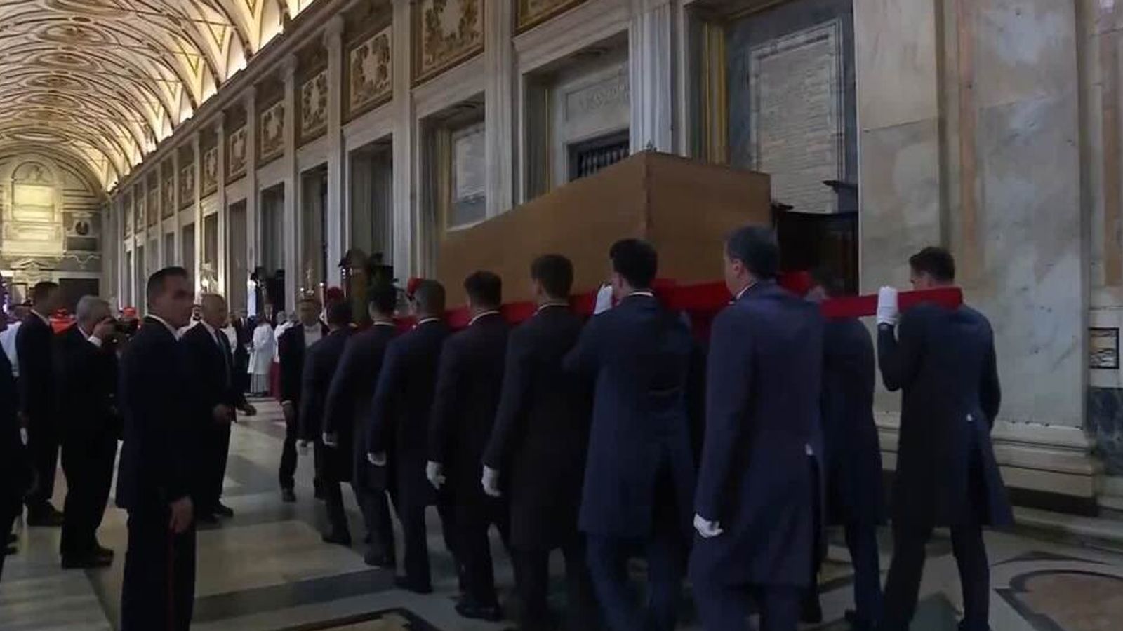The Pope's coffin arrived at Rome's Basilica of Santa Maria Maggiore ...