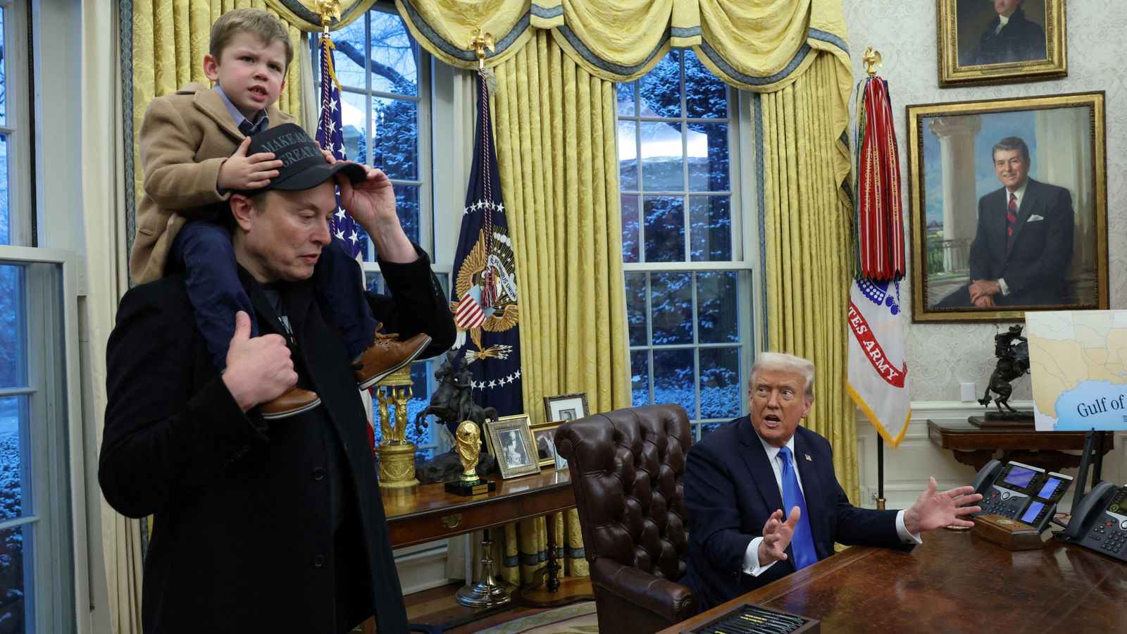 Musk appears with black eye at White House farewell - as Trump says he ...