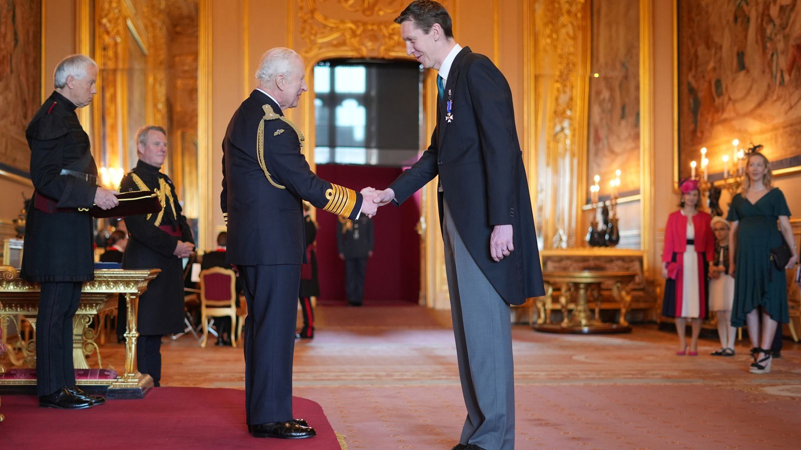 King honours Alan Titchmarsh and Olympic star in first public ...