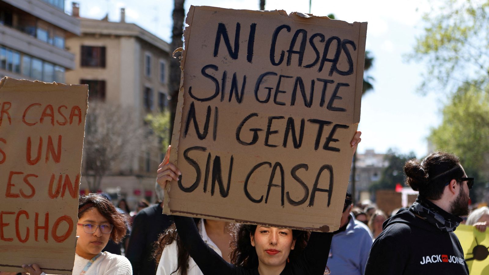 Spain protests: Hundreds of thousands march against housing crisis ...