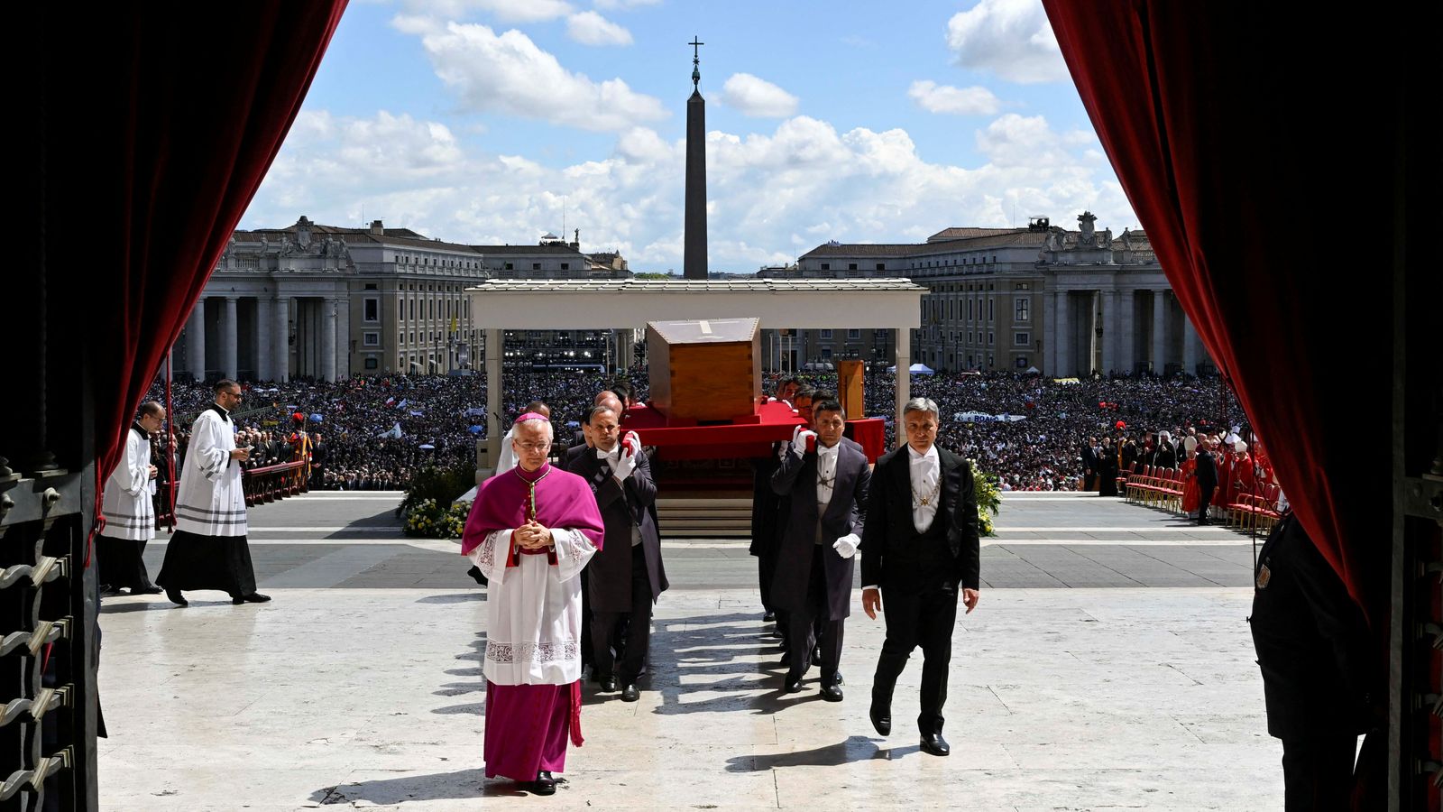 What happened at Pope Francis's funeral and who were the global leaders ...