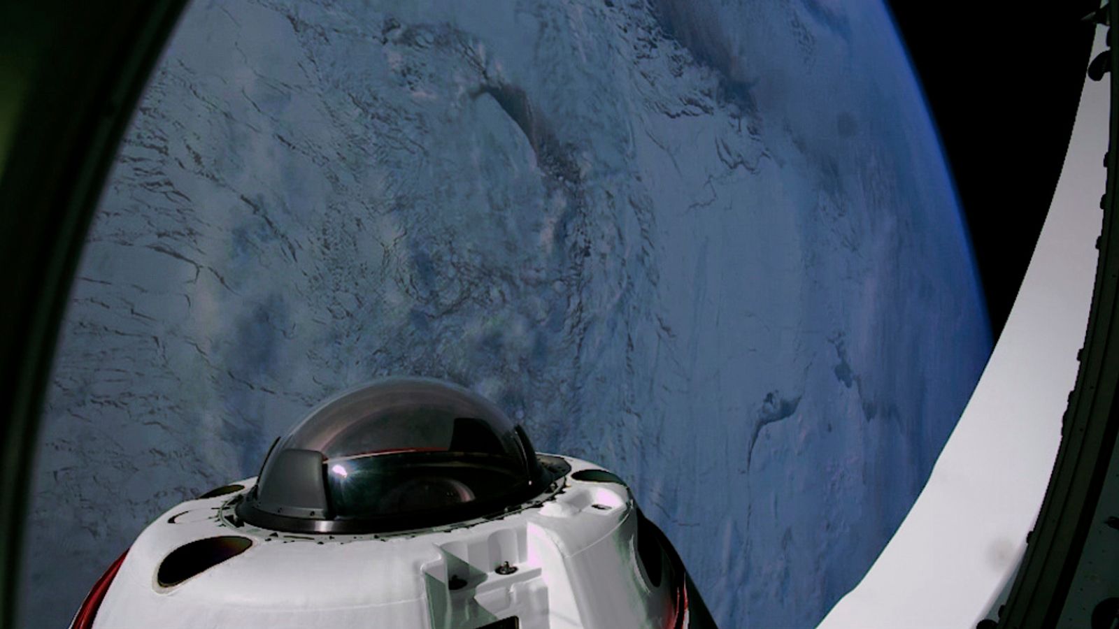 SpaceX tourists return to Earth after historic flight | Science, Climate & Tech News | Sky News