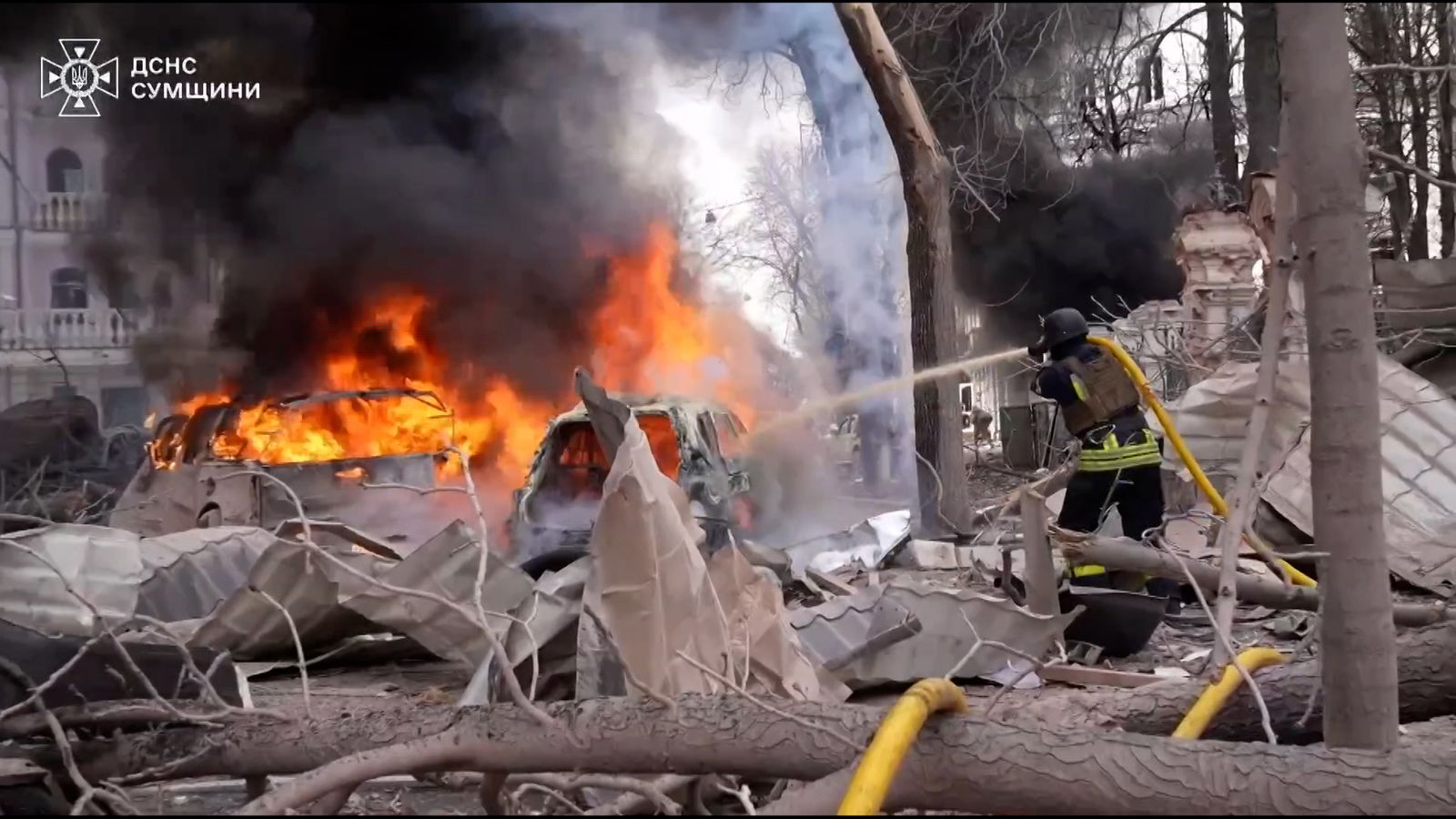 Russia launches deadly missile strike on Ukrainian city of Sumy | World News | Sky News