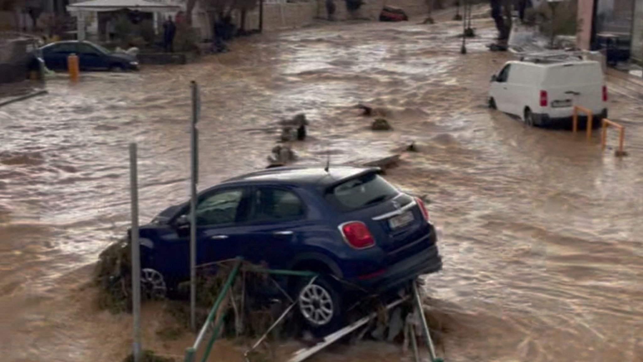 Powerful storm brings flooding to Greek islands Paros and Mykonos ...