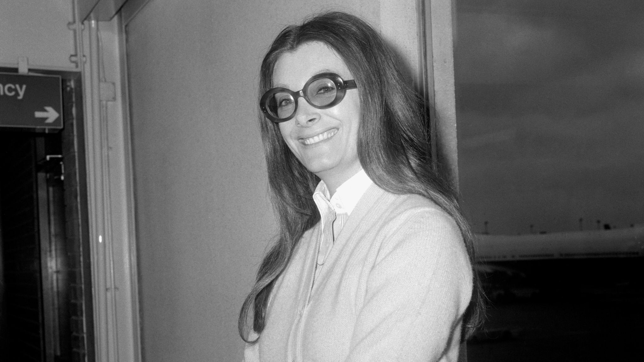 Upstairs, Downstairs actress Jean Marsh dies | Ents & Arts News | Sky News