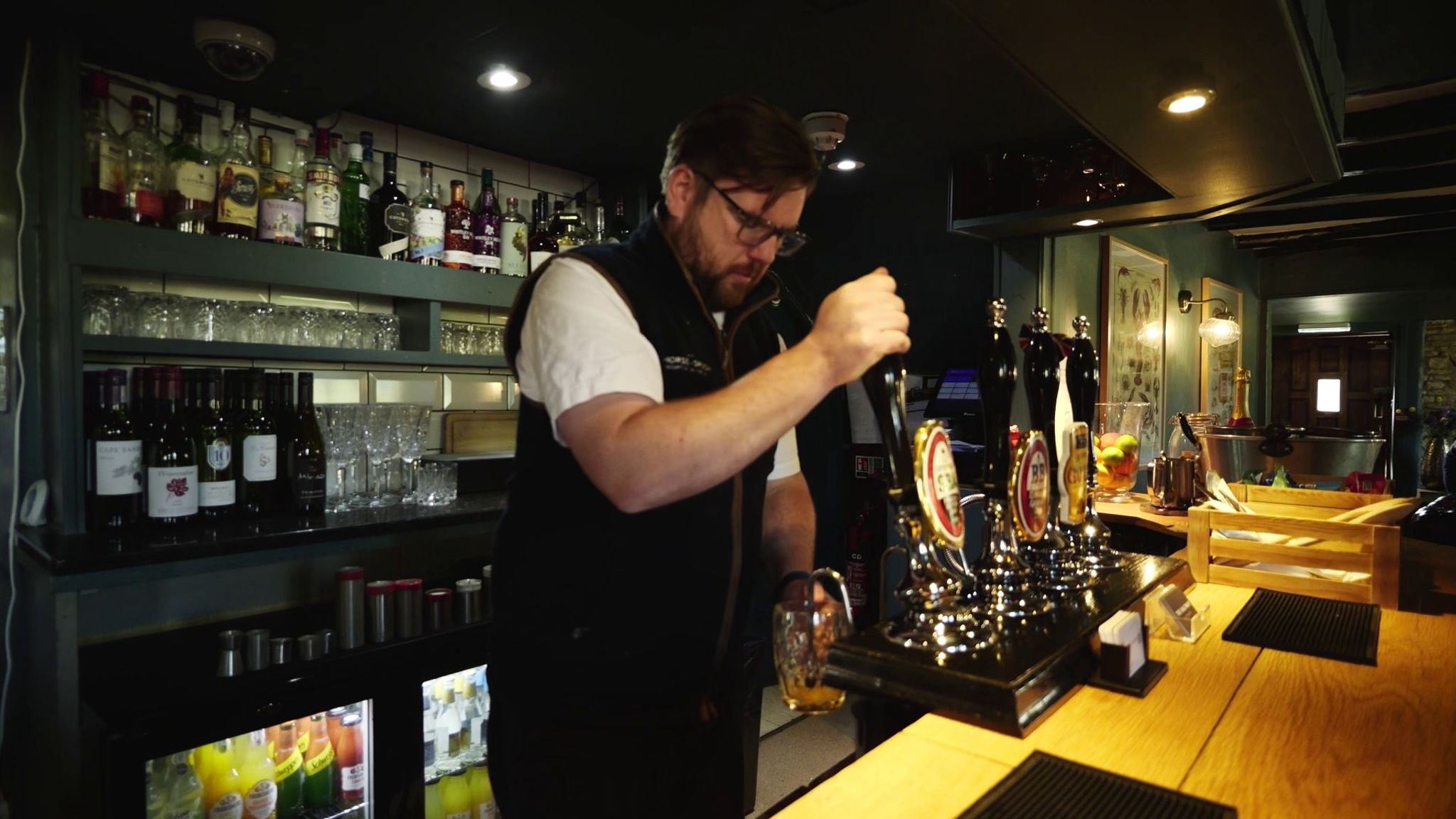 Low-level drinkers have increased cancer and cardiovascular risk, study ...