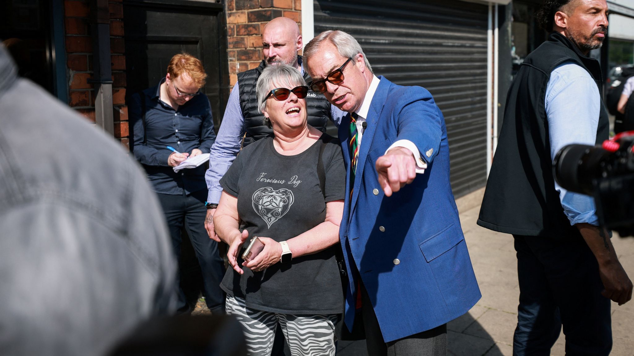 How Nigel Farage is flirting with Labour's most loyal voters - and the ...