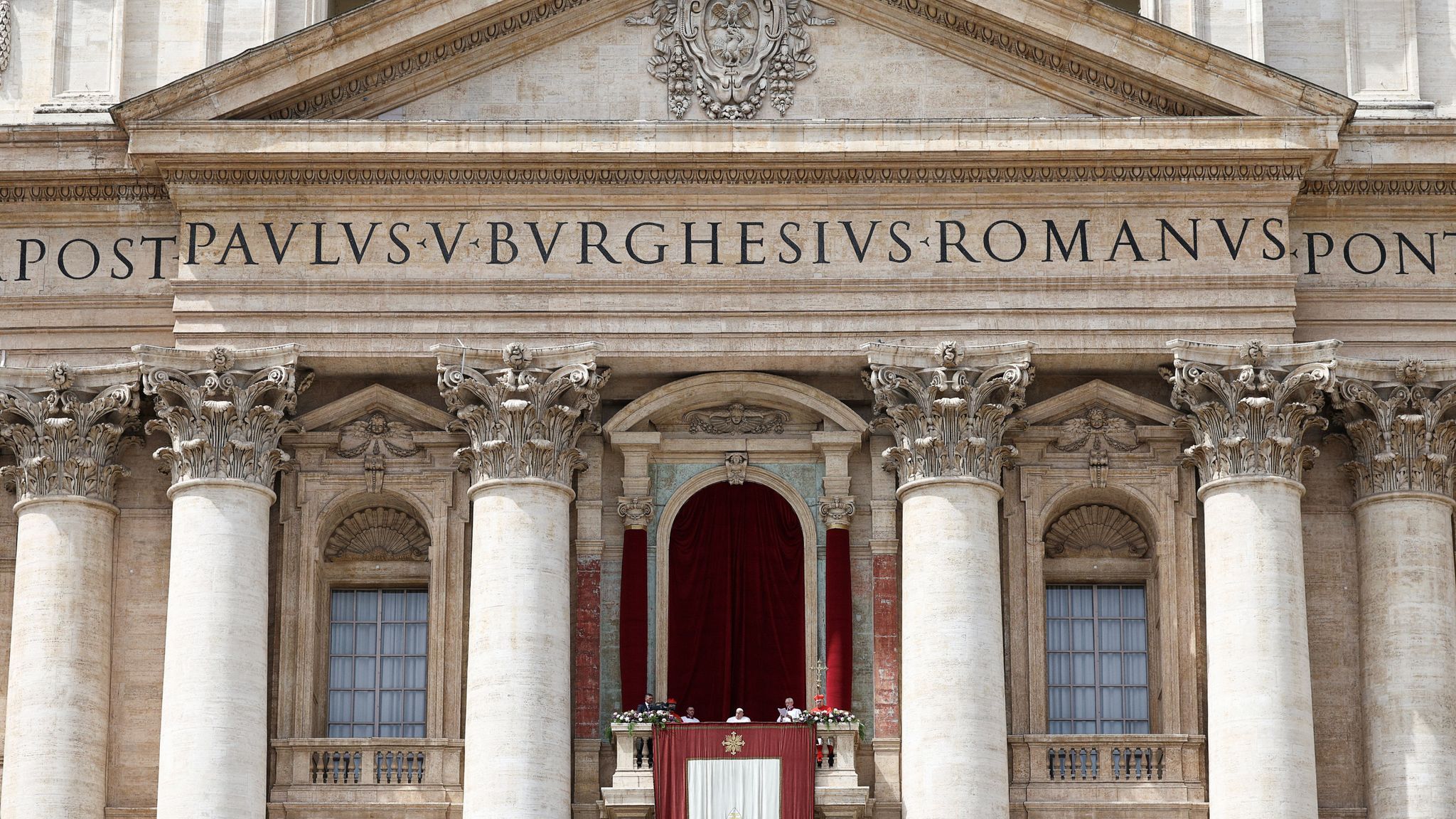 Pope blesses Easter crowds from popemobile in first vital look since ...