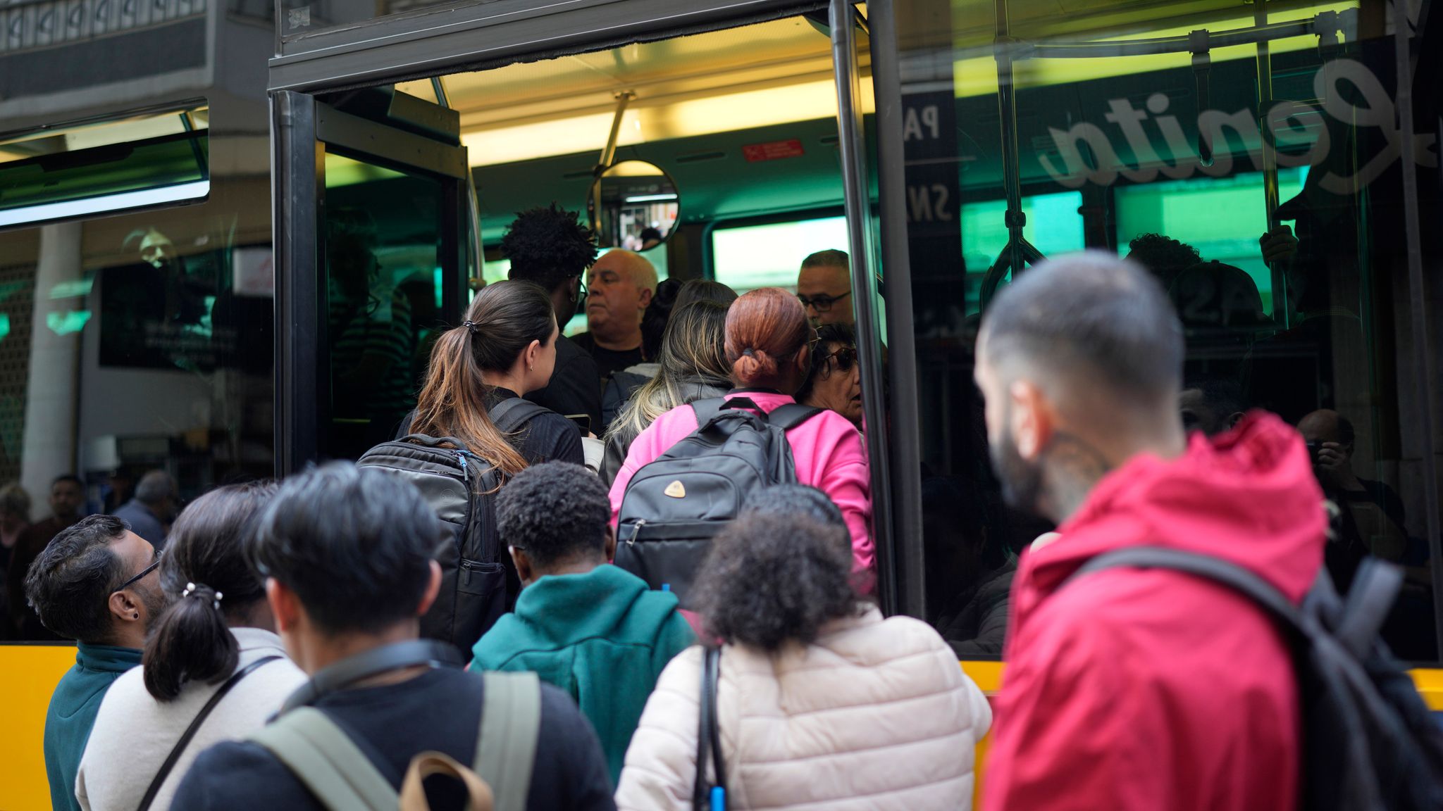 Power returning in Spain and Portugal after large parts hit by blackout ...