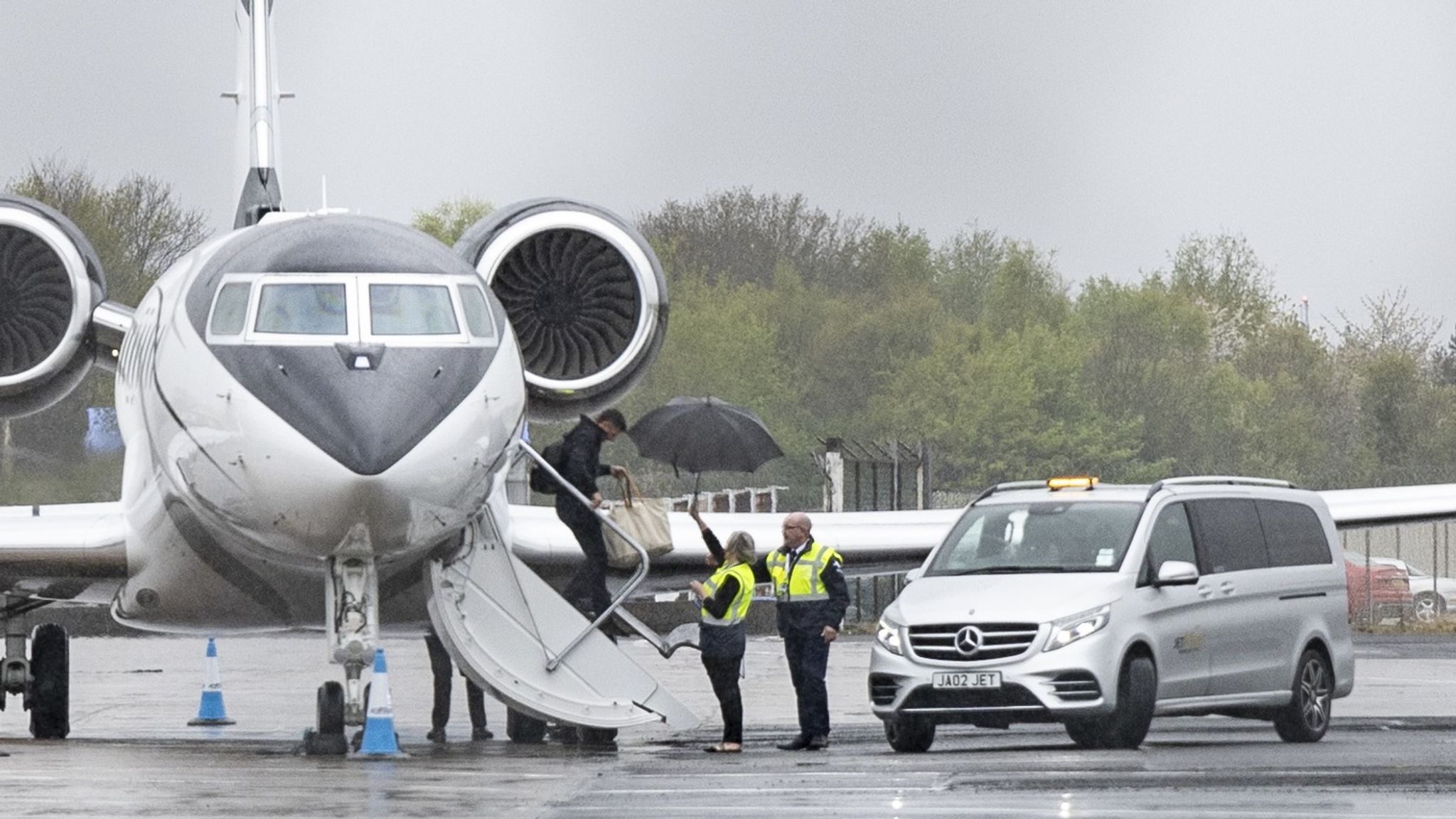 Rory McIlroy arrives back in Belfast after Masters victory | World News ...