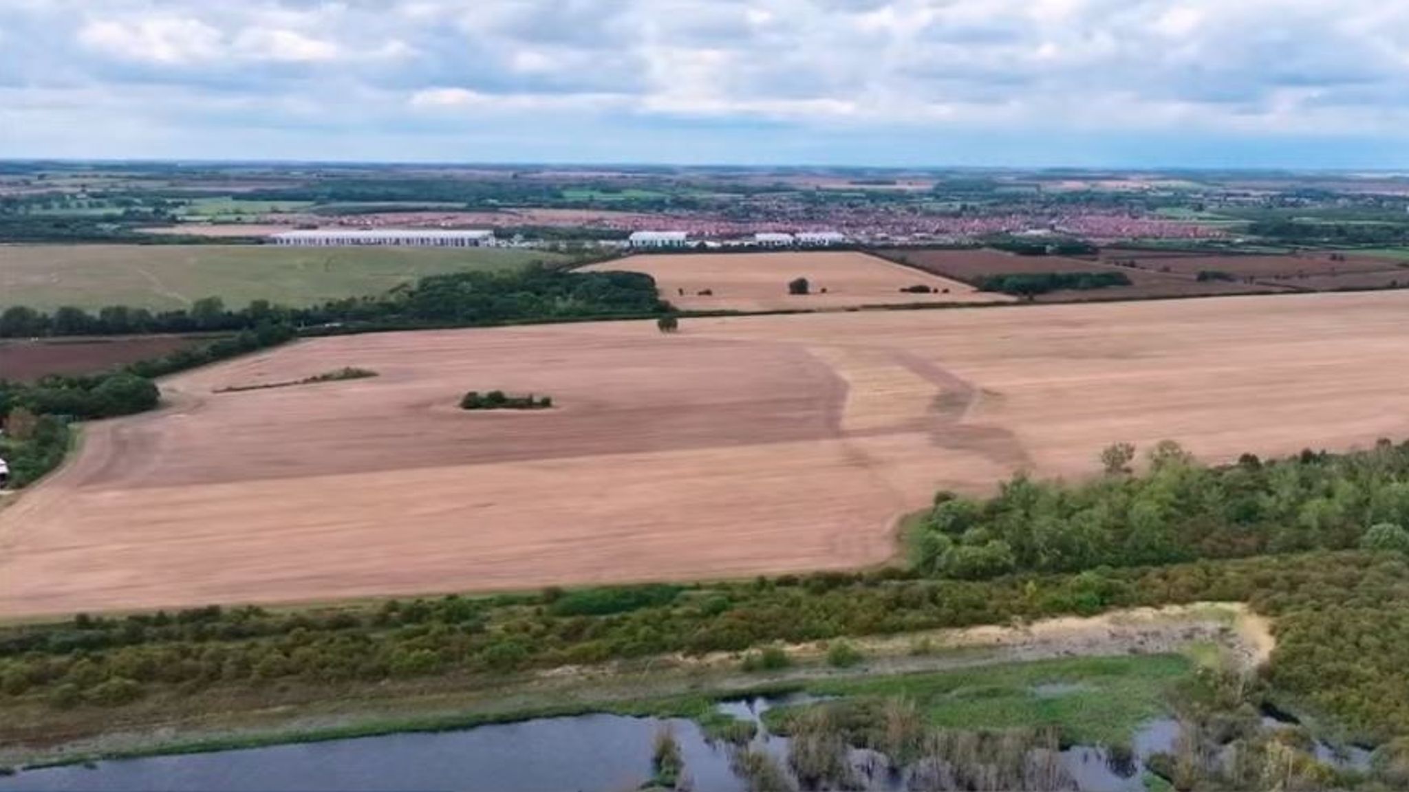 New Universal theme park set to open in UK - with promise of 'billions ...