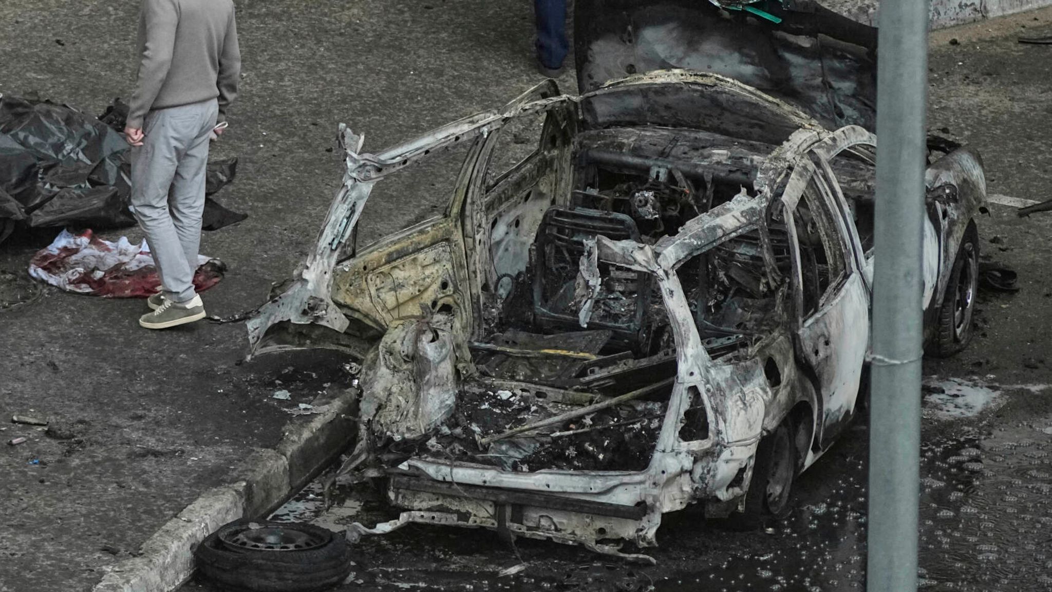 Kremlin blames Ukraine for car bomb killing of Russian general near ...
