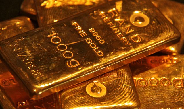 Gold rushes past record $5k in hedge against Trump - Radio Exe