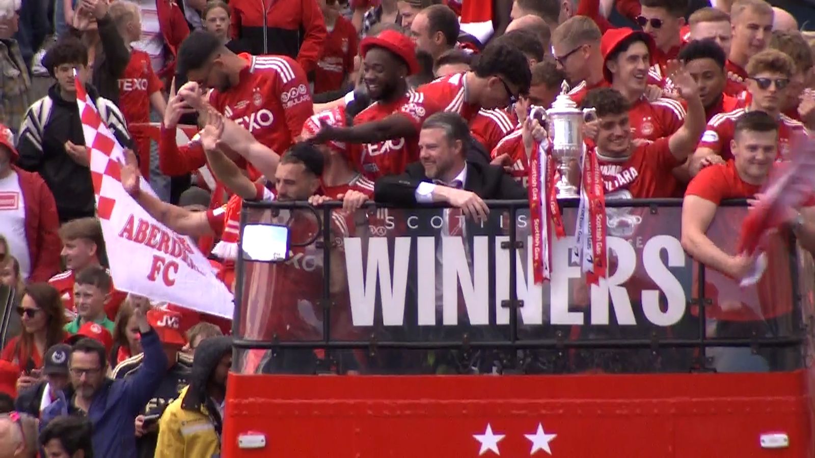 Aberdeen turns red to celebrate first Scottish Cup Final win in 35 ...