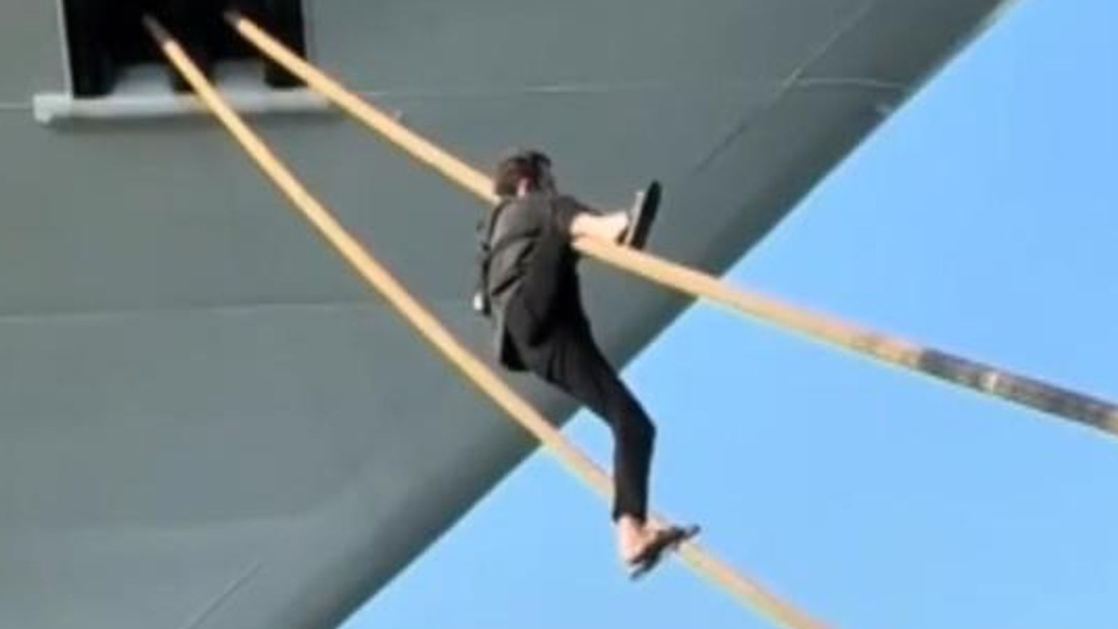 Man attempts to board ship via mooring ropes and is arrested | Offbeat ...