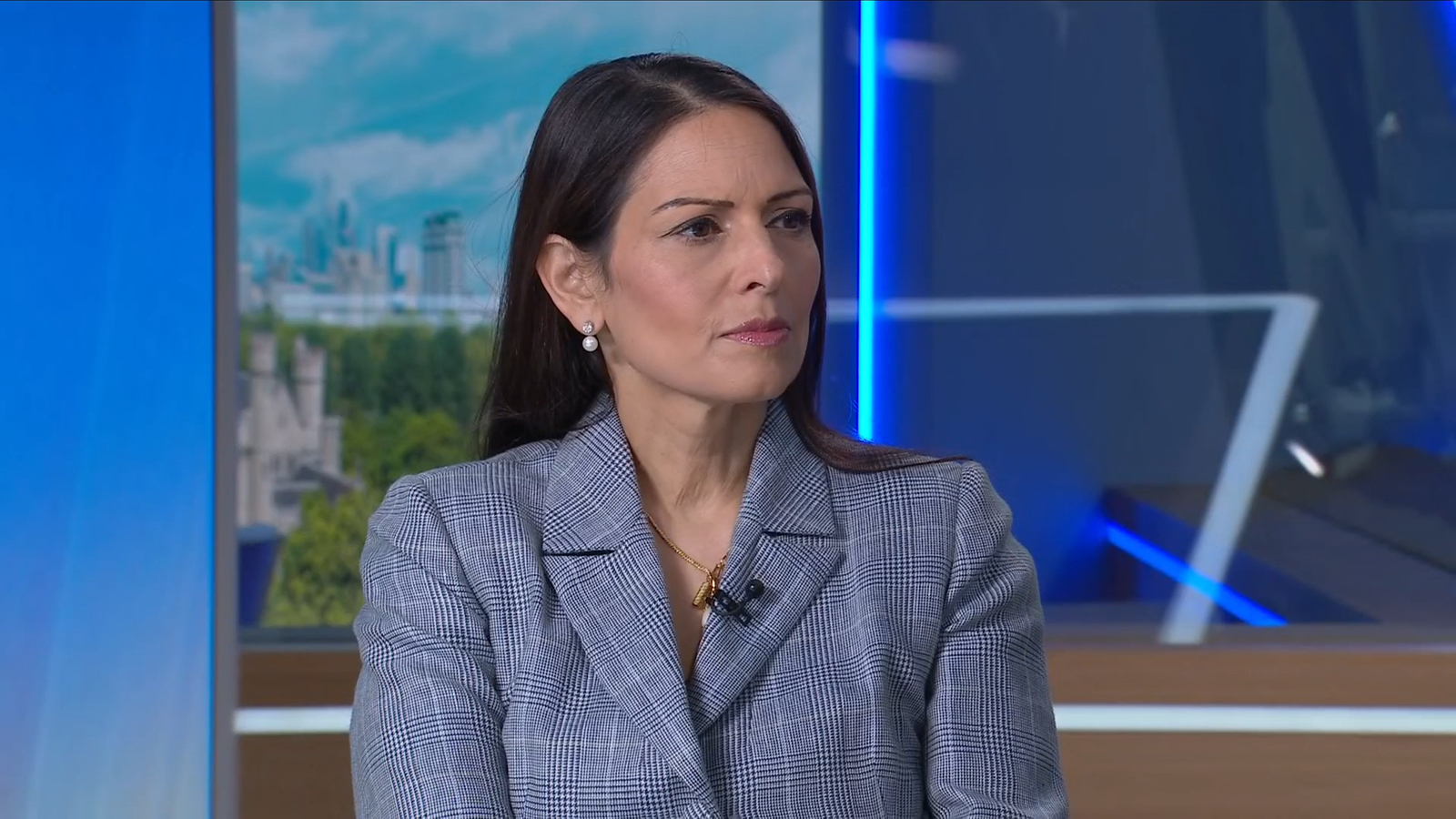 Dame Priti Patel says UK govt should be doing more to end Israel-Hamas ...