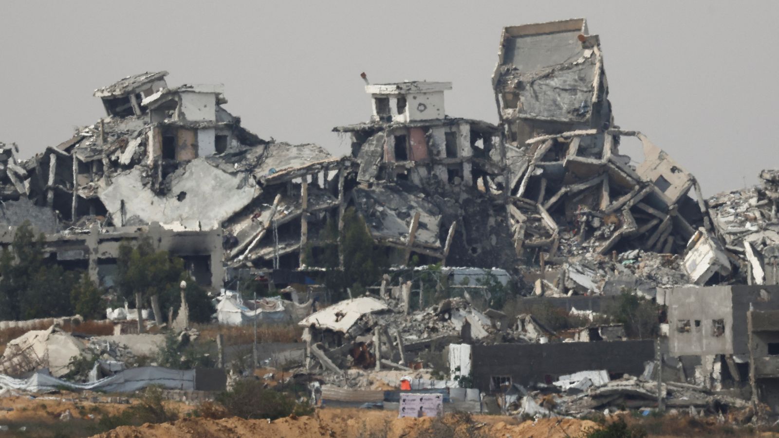 Israel and Hamas resume ceasefire talks after 'extensive strikes' on ...