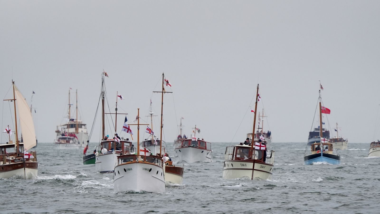 Little ships recreate historic Dunkirk evacuation | News UK Video News ...